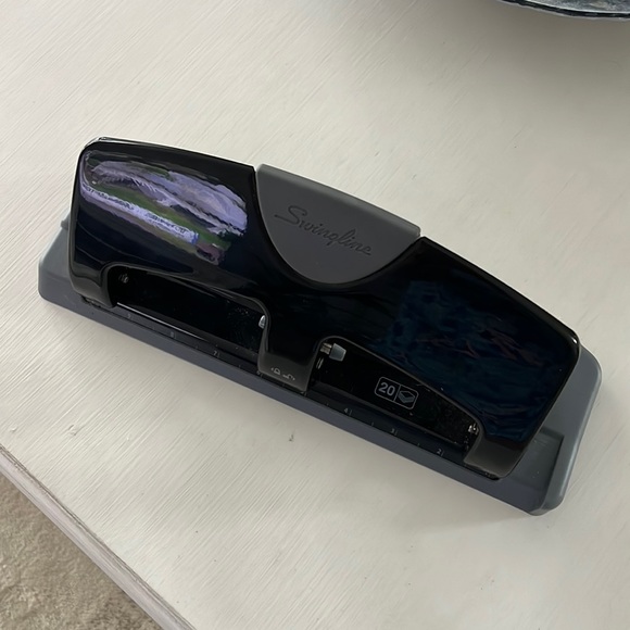 Swingline | Office | Swinglinethreehole Paper Punch 2 Sheets Blkgray ...